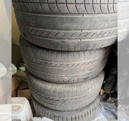 Goodyear 4x4 UG Ice Navi 285/45 R19