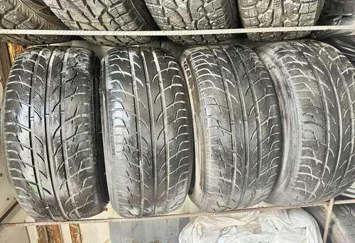 Tigar Syneris 235/45 R17