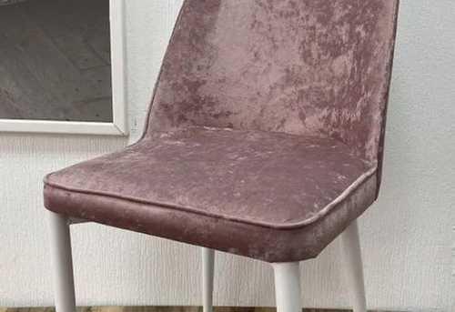 Мягкое стул-кресло с высокой спинкой
