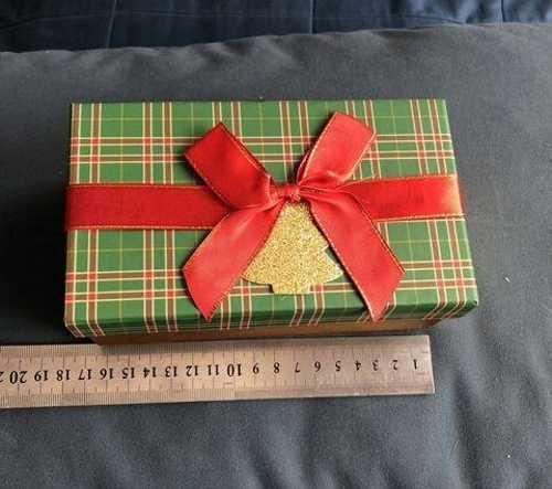 Подарочная коробка упаковка