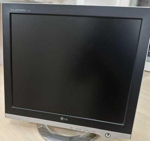 Монитор lg flatron l1720b