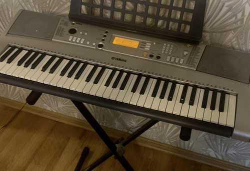 Продам синтезатор Yamaha