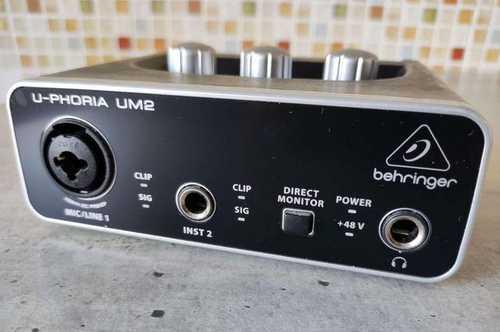 Звуковая карта behringer um2