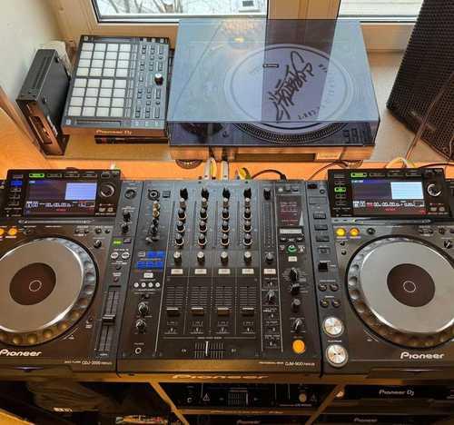 Pioneer CDJ 2000 nexus   djm 900 nexus