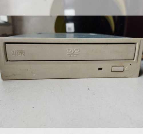 DVD ROM Toshiba SD-M1712 (IDE) полурабочий