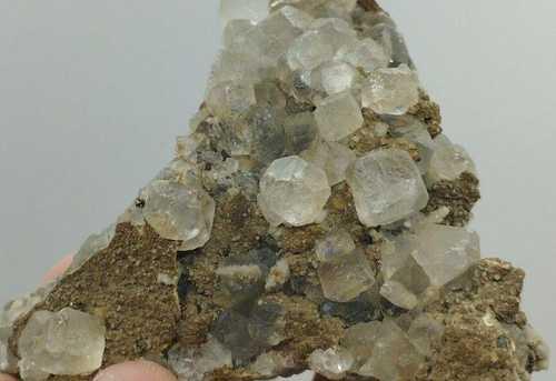 Красивая друза флюорита