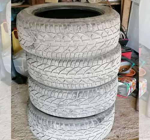 Accelera 651 4/60 R17 20B