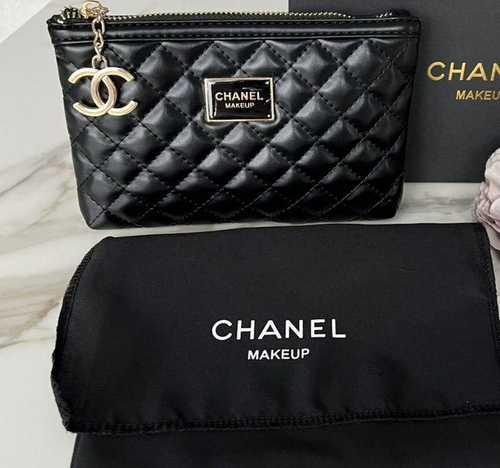 Chanel косметичка VIP gift NEW 2025 на молнии