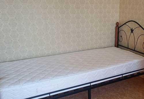 Продам бу кровать с матрасом