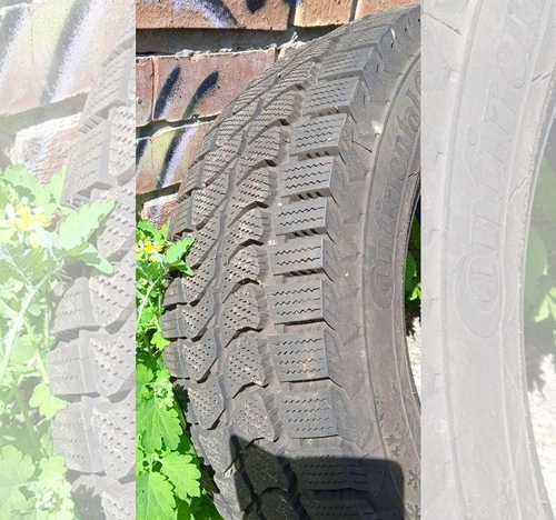 Continental VancoVikingContact 2 225/70 R15C 121M