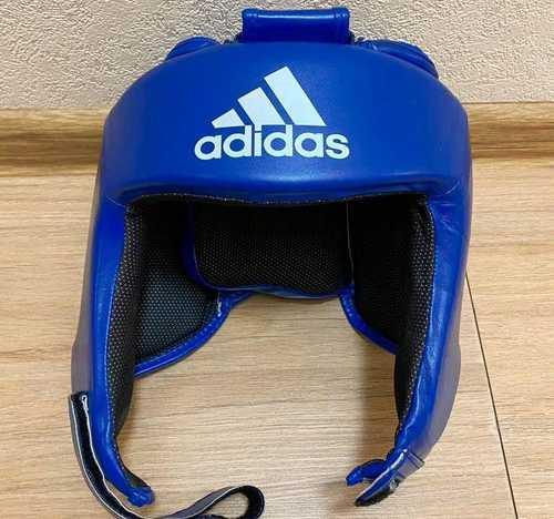 Боксерский шлем adidas aiba