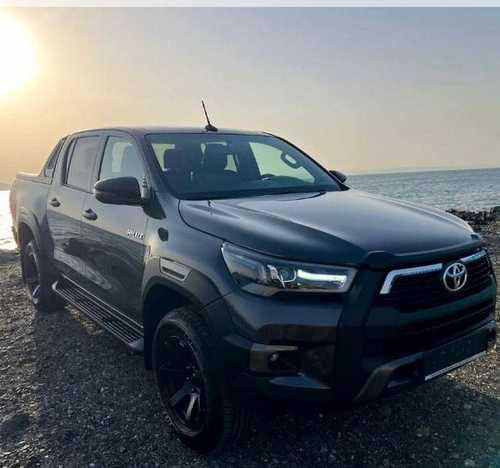 В полный разбор Toyota Hilux 2021 год