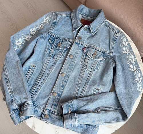 Джинсовая куртка Levis