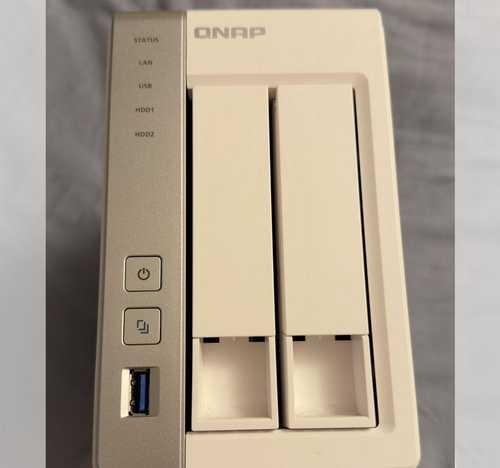NAS qnap D2