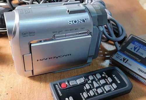Видеокамера sony handycam DCR - HC20E