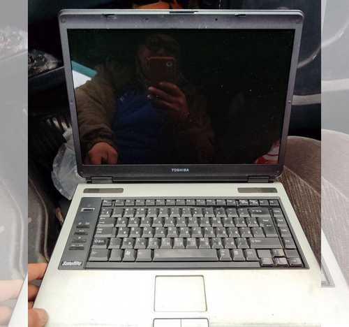 Ноутбук toshiba