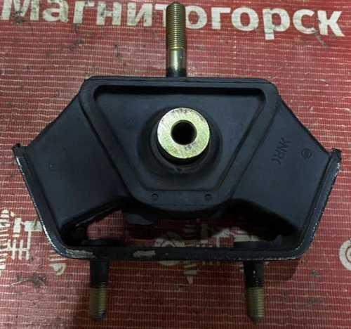 Ssangyong Musso Опора двс