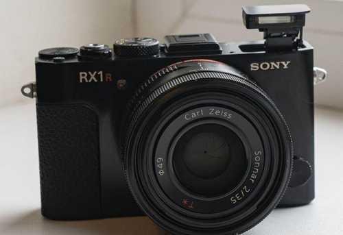 Компактный фотоаппарат Sony RX1r