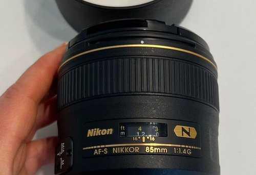 Светосильный объектив Nikon AF-S 85mm f/1.4G
