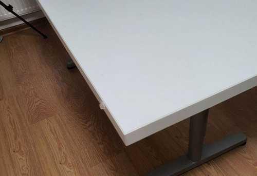 Стол IKEA Galant со столешницей 160 на 80 см