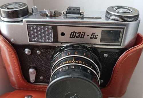 Плёночный фотоаппарат фэд-5с с фотовспышкой