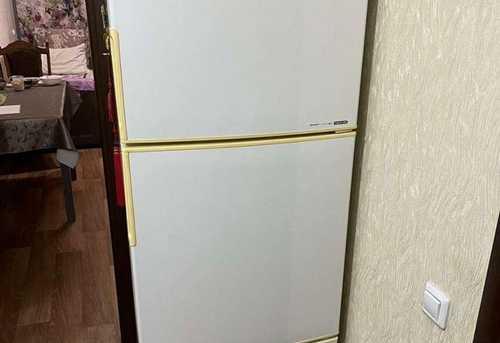 Холодильник трехкамерный