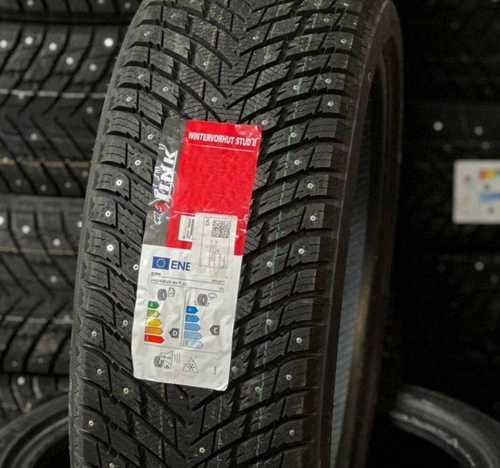 iLink Wintervorhut Stud II 255/45 R20 92T