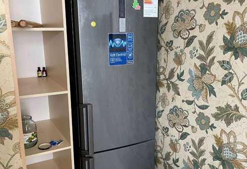 Холодильник Samsung Двухкамерный