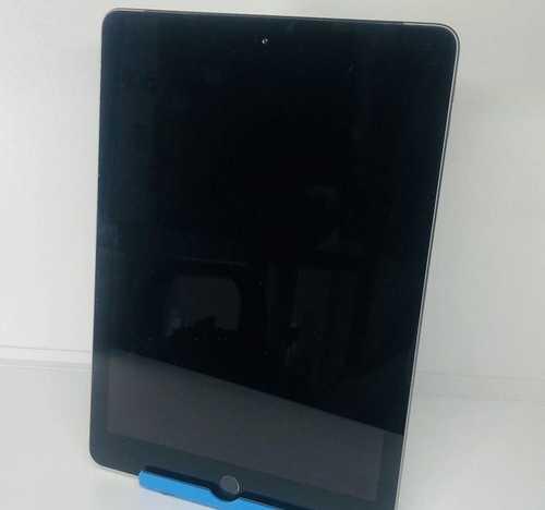 Планшет Apple iPad 6 Gen 32gb Sim