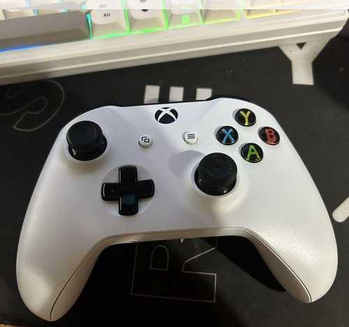 Геймпад xbox one s