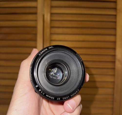 Canon EF 50 mm f/1.8 ii