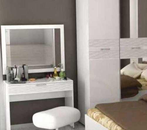 Туалетный стол с зеркалом мдф белый глянец Амели