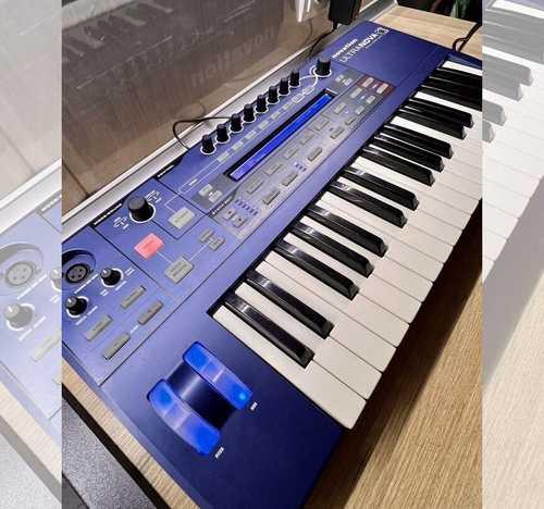 Синтезатор novation ultranova