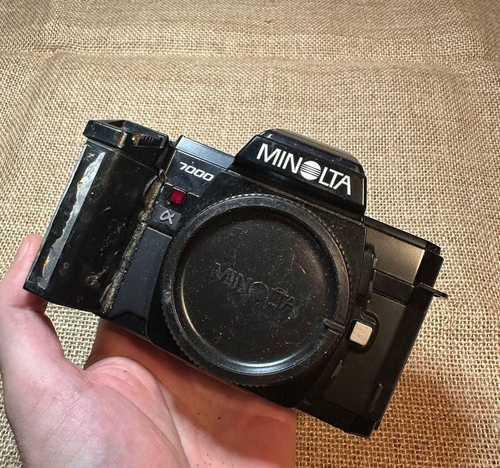 Minolta 7000