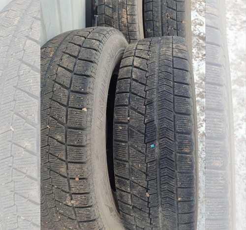 Bridgestone Blizzak VRX 185/70 R14