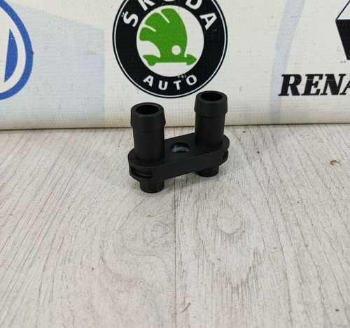 Патрубок радиатора отопителя skoda rapid
