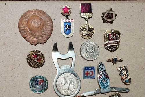 Значки сувениры монета СССР