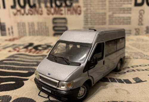 Модель 1/43 Ford Transit