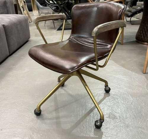 Кресло Mobile Arm Chair with Rollers