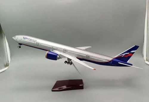 Полуметровая модель самолета Boeing 777 Aeroflot