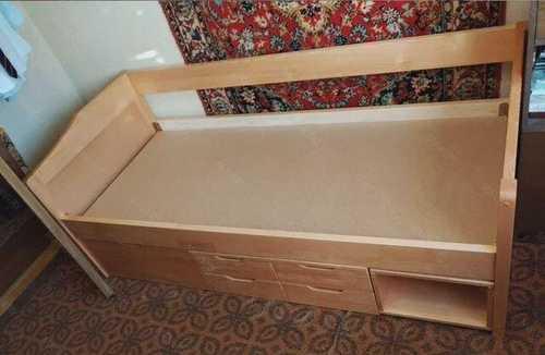 Односпальная кровать-софа из массива с ящиками