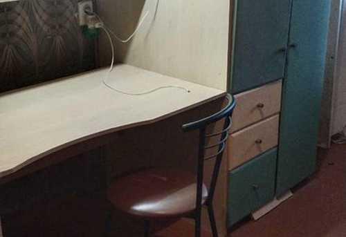 Кровать двухъярусная с письменным столом