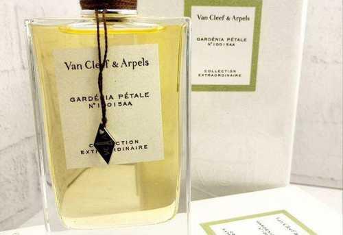 Van Cleef & Arpels gardenia petale