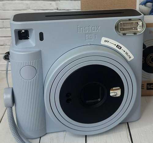 Фотоаппарат instax SQ1 голубой