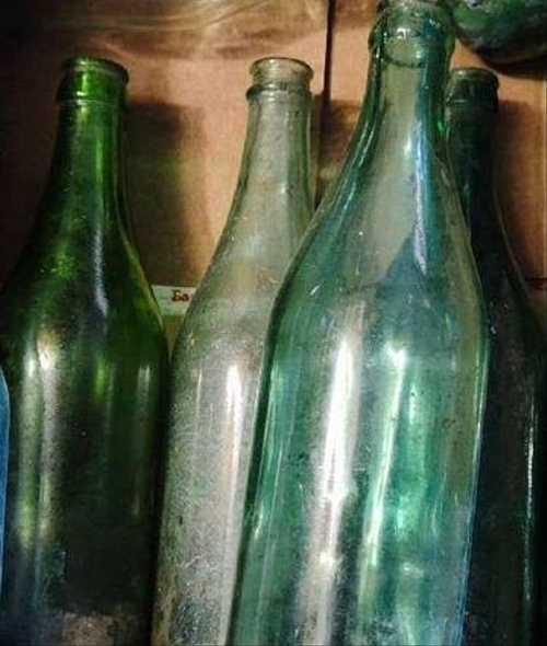 Старинные бутылки.1940годы 0.25-0.5л.Времен СССР