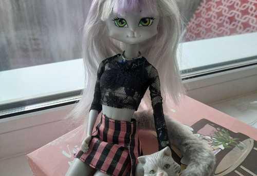 Кукла Anika Catwalk Kitties