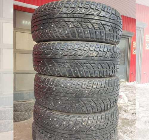 Kumho I'Zen RV Stud KC16 215/65 R16