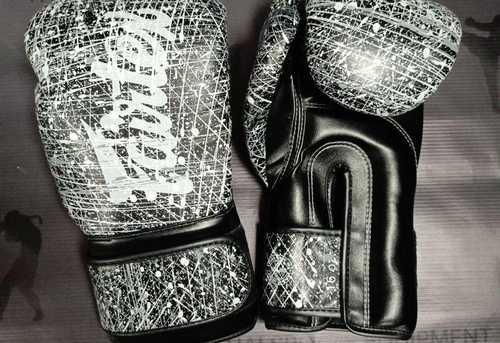 Боксерские перчатки Fairtex