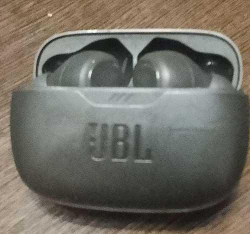 Беспроводные наушники JBL wave beam 210