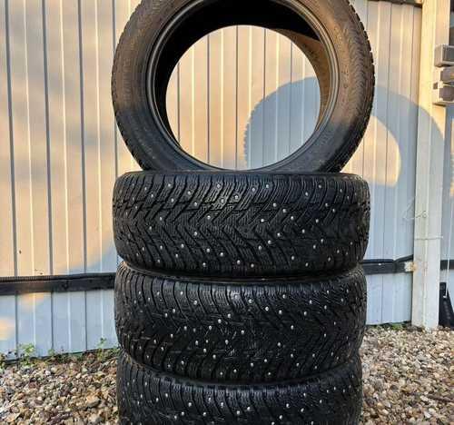 Nokian Tyres Hakkapeliitta 8 215/55 R17 98T